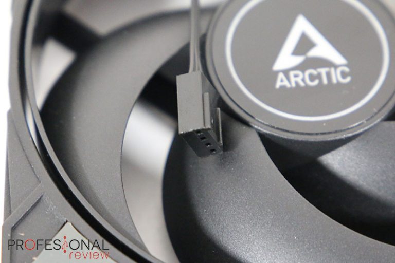 Arctic P12 Max Review en Español (Análisis completo)
